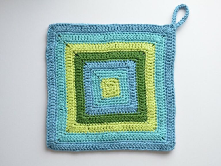 Free vintage-inspired granny square pattern